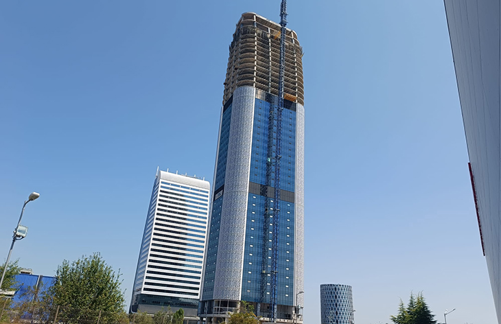 Напредва изграждането на най-високата сграда в България - Sky Fort